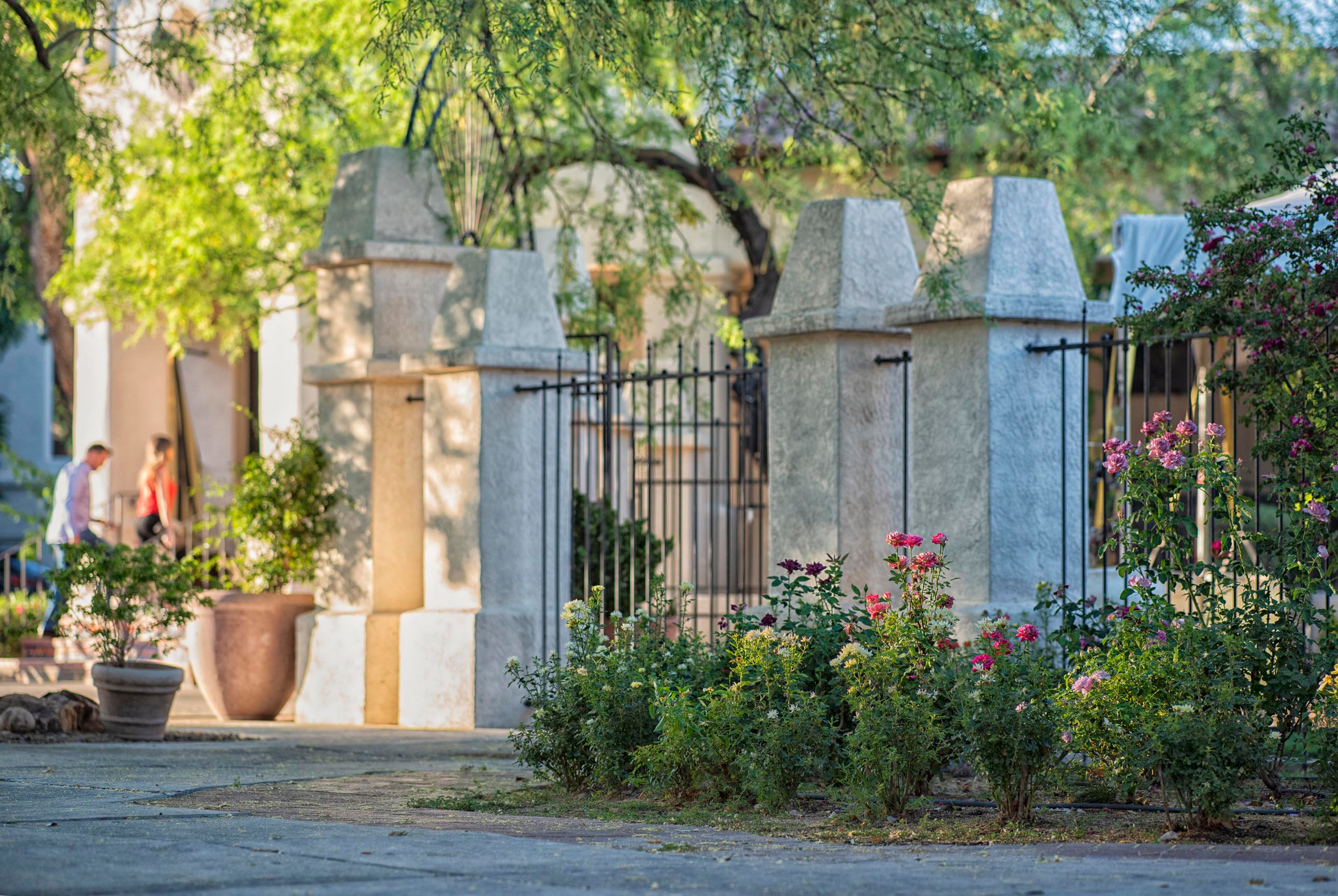 ST PHILIPS PLAZA - Rod Mikinski Photography, Inc