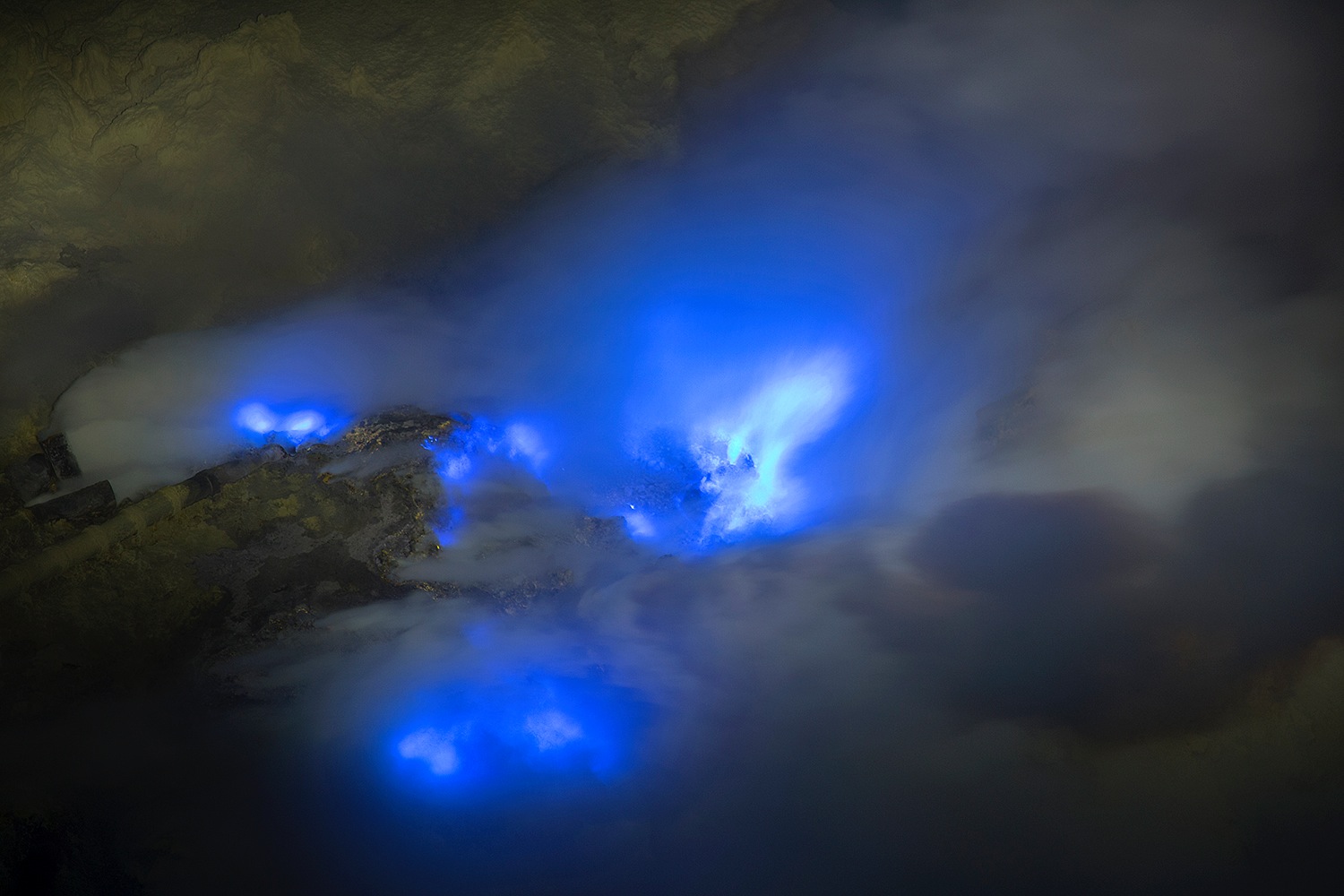 Blue fire - Jim Zuckerman photography & photo tours