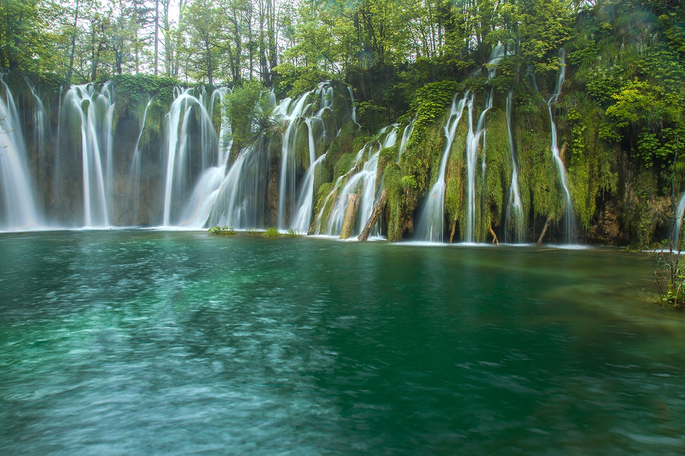Water spray at waterfalls - Jim Zuckerman photography & photo tours