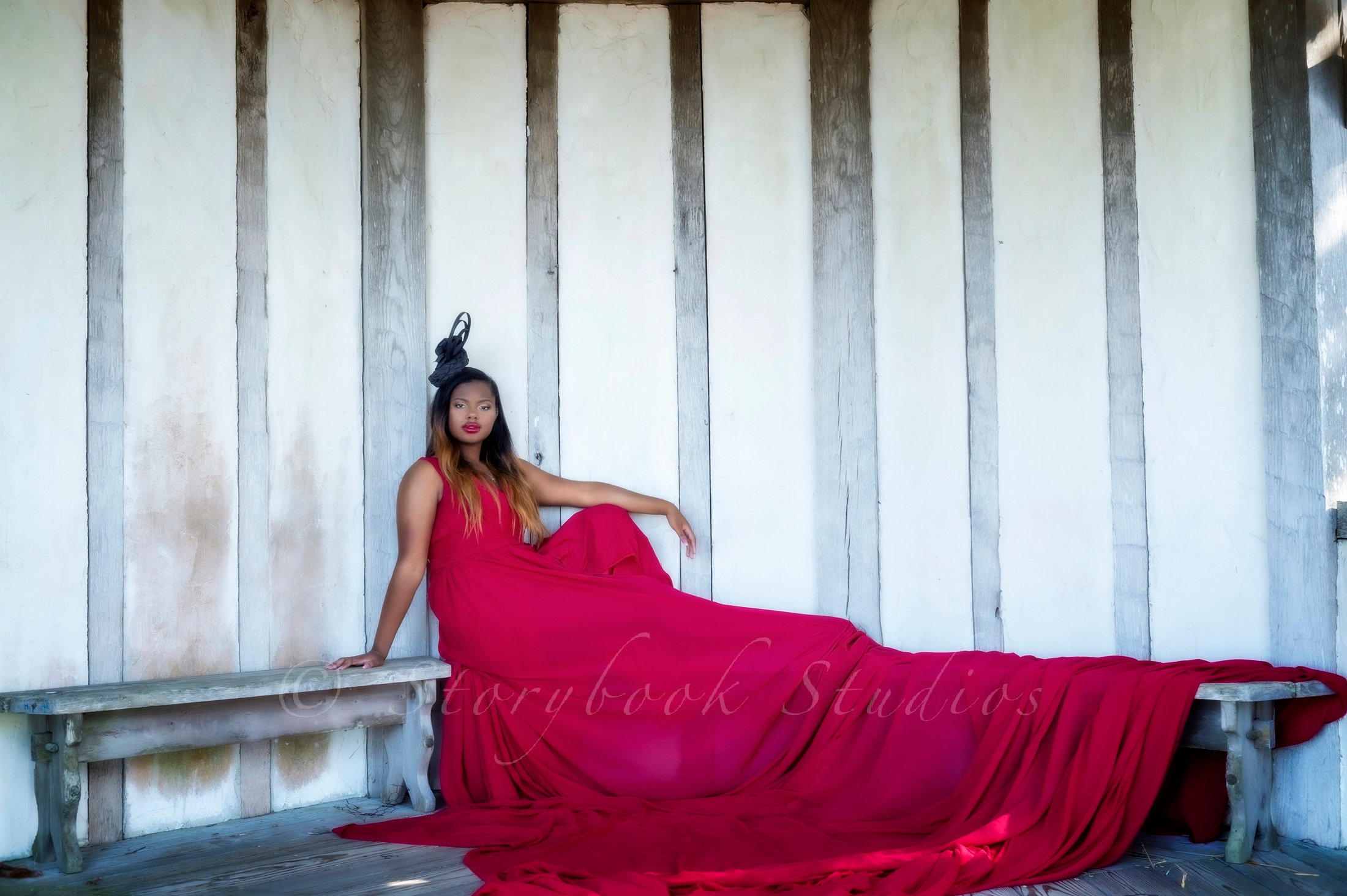 Modern Day Elizabethan Queen - Storybook Studios