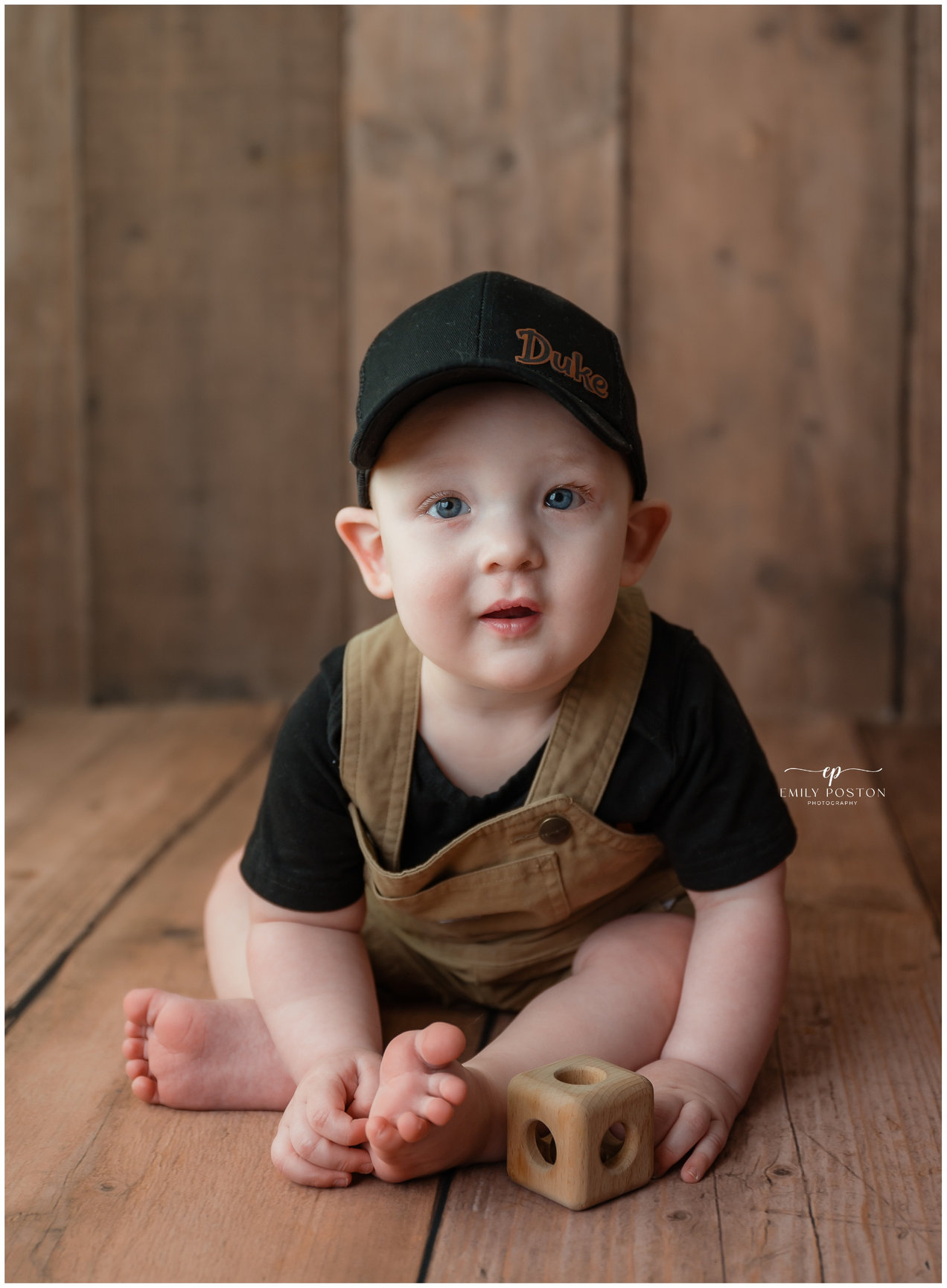 Baby Duke's Sitter Session in Jefferson City, MO - Emily Poston Photography
