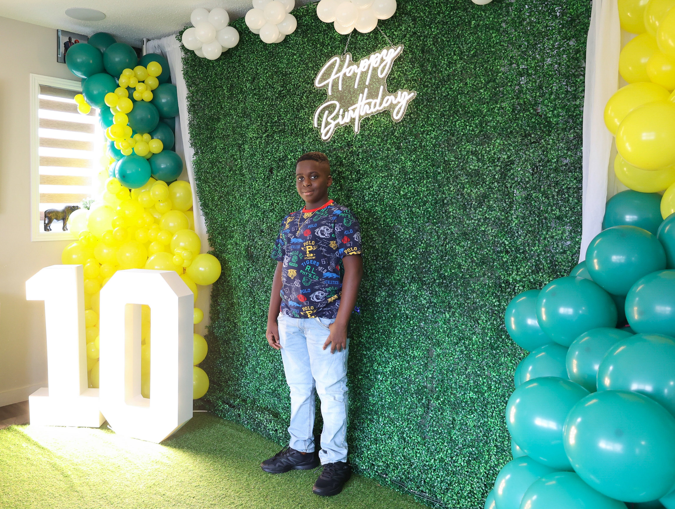 Birthday photoshoot for a 10 year and 1 year old brothers. - Basu ...