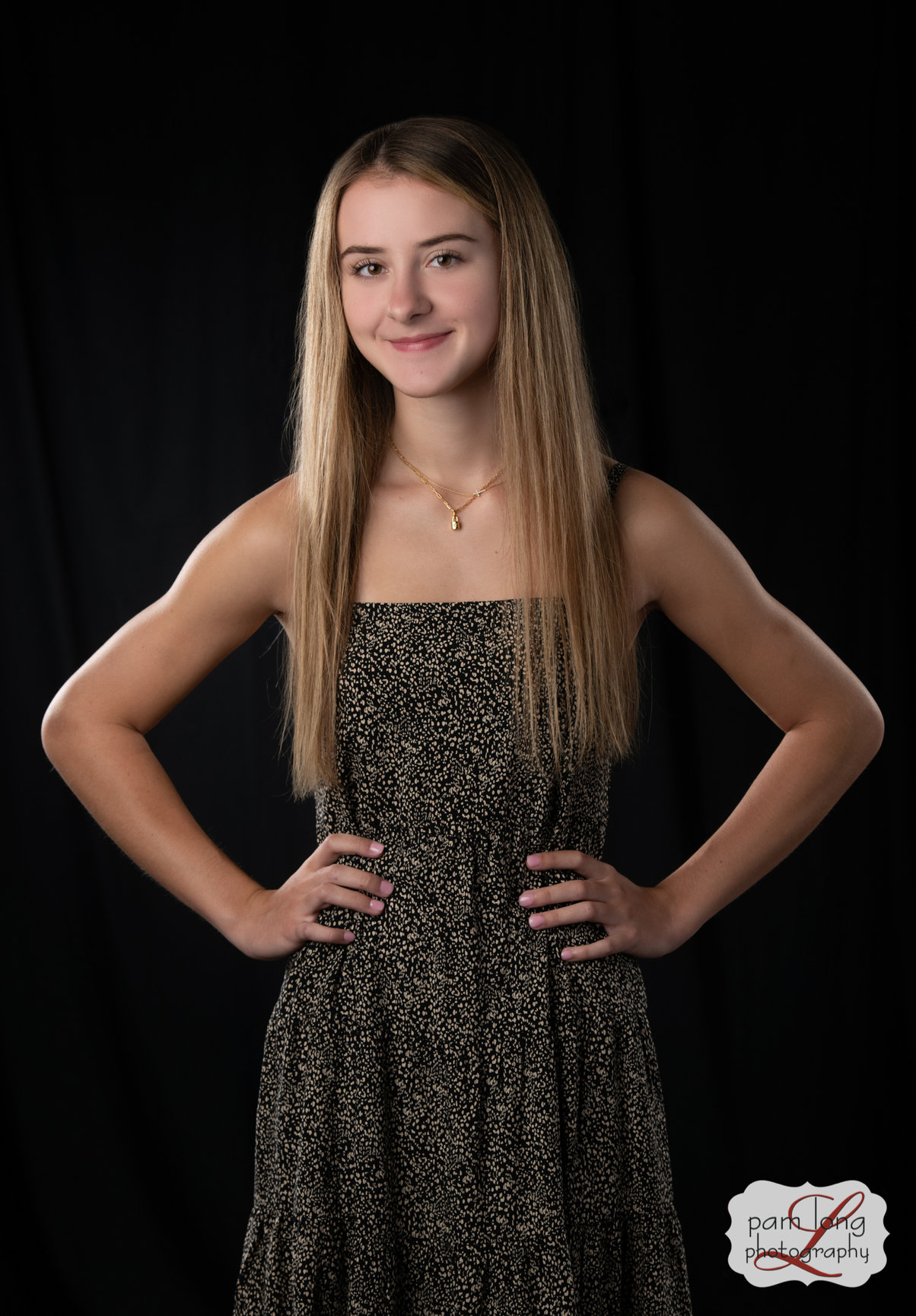 Peyton's senior portraits Class of 2022 - Pam Long Photography