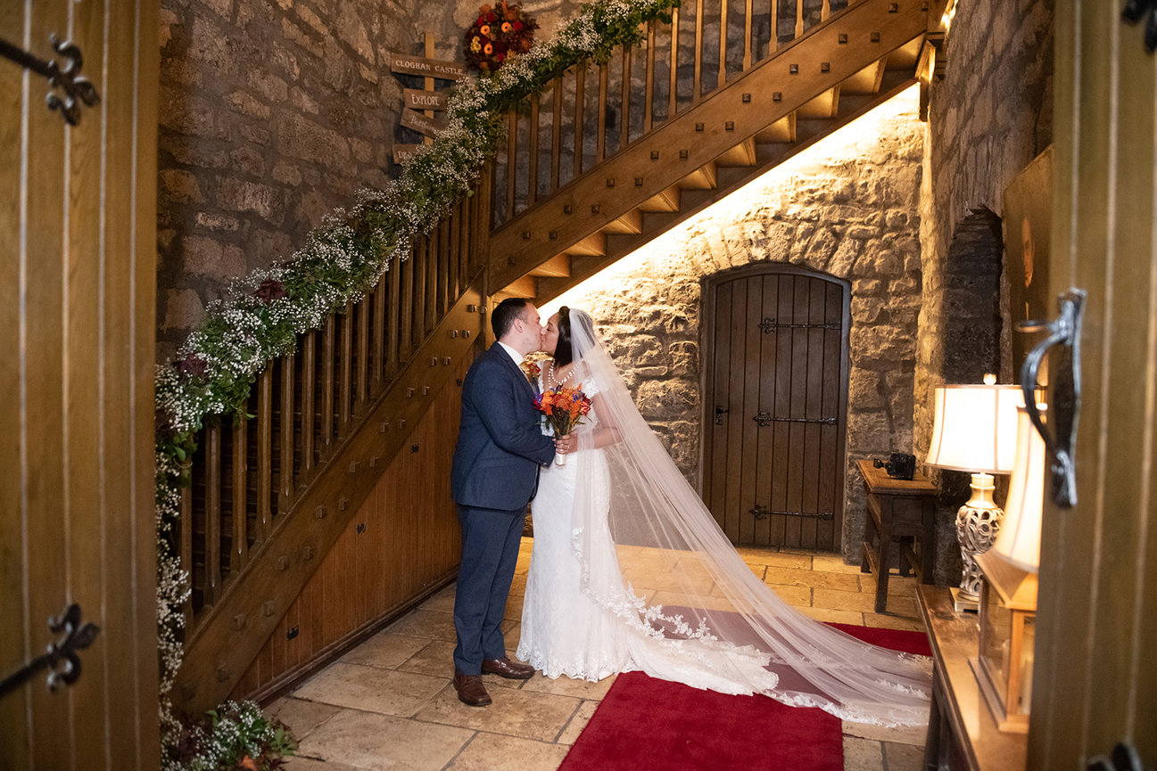 Cloghan castle wedding | Beachweddingtips.com