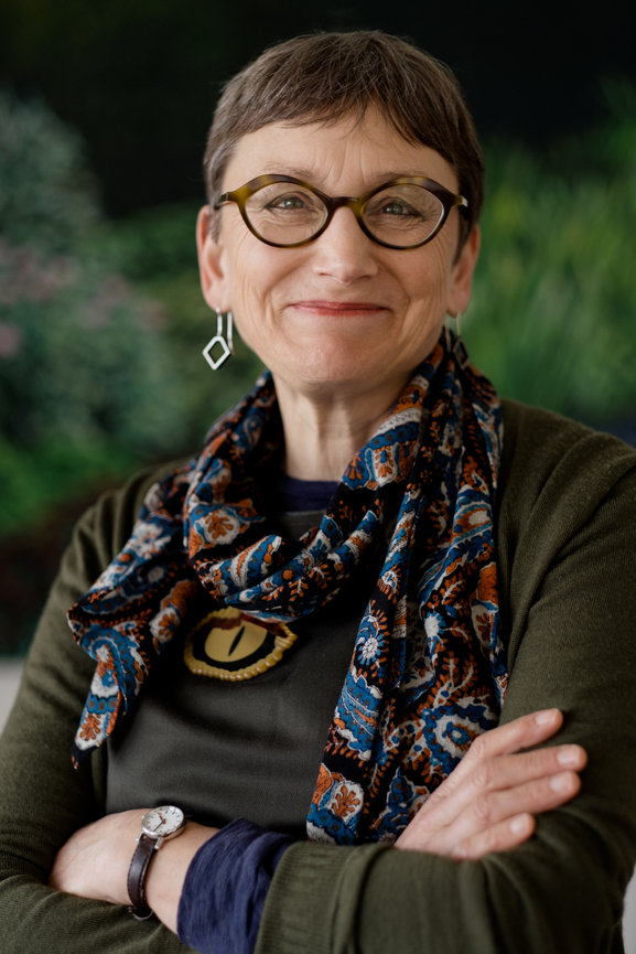 CREATIVES + PERSONAL PORTRAITS - Catherine Cattanach