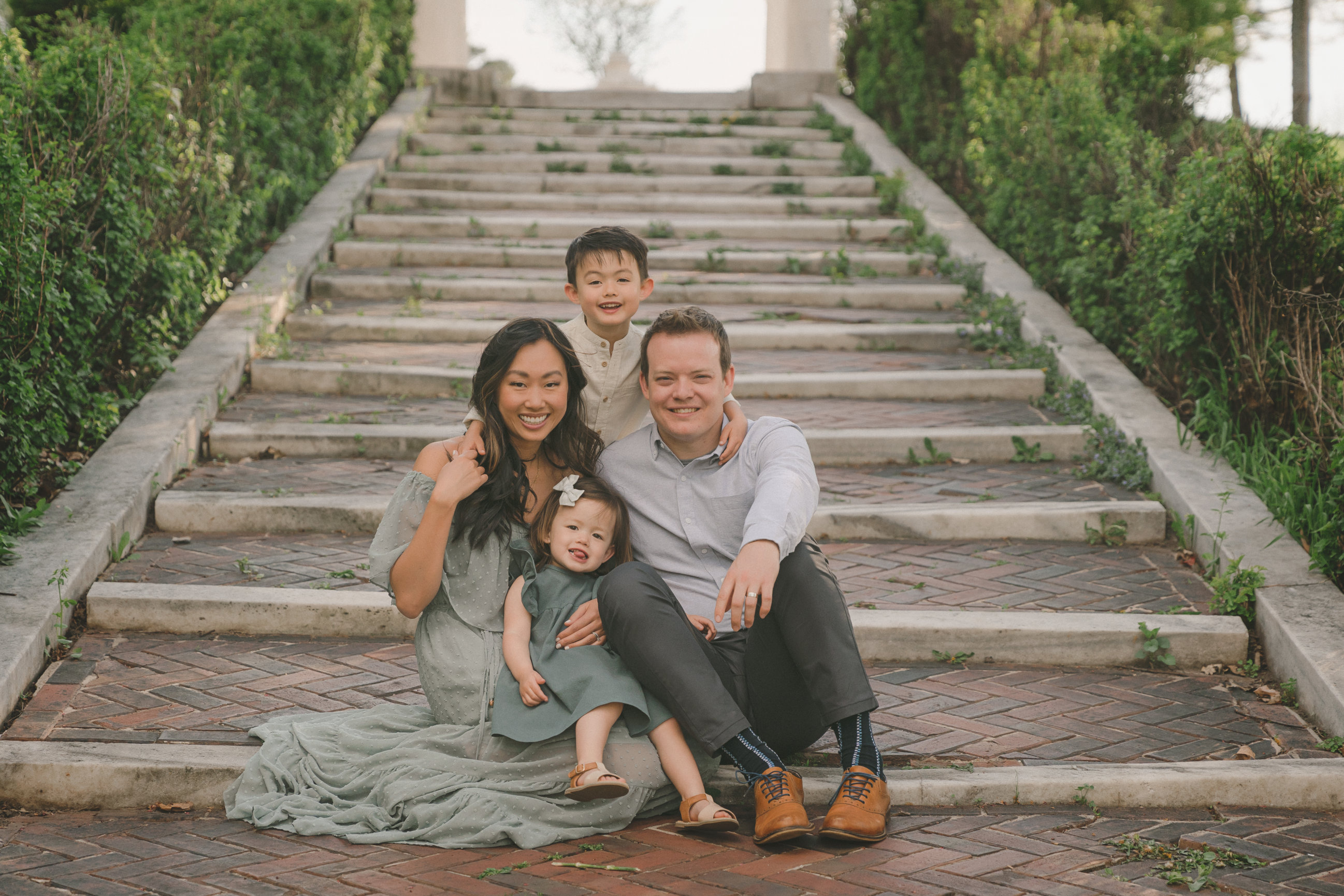 When is the best time to take pictures in the spring