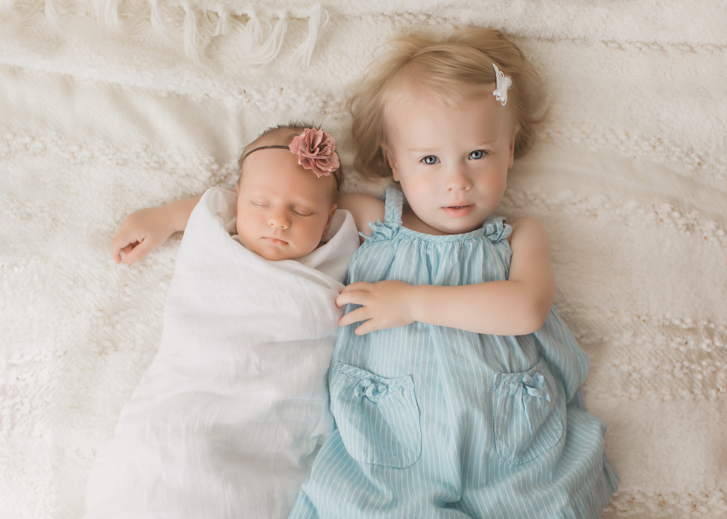 5 Creative Ways to Include Siblings in Newborn Photos