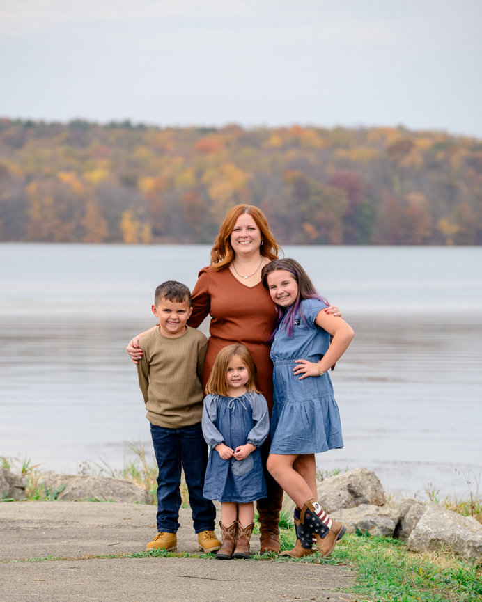 Steve & Kayla’s Family Photos at Moraine - Elaina Eppinger Photography