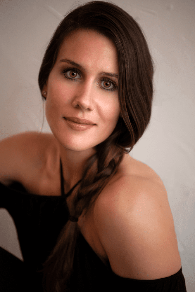 Kristen Elliot - Red Models & Talent