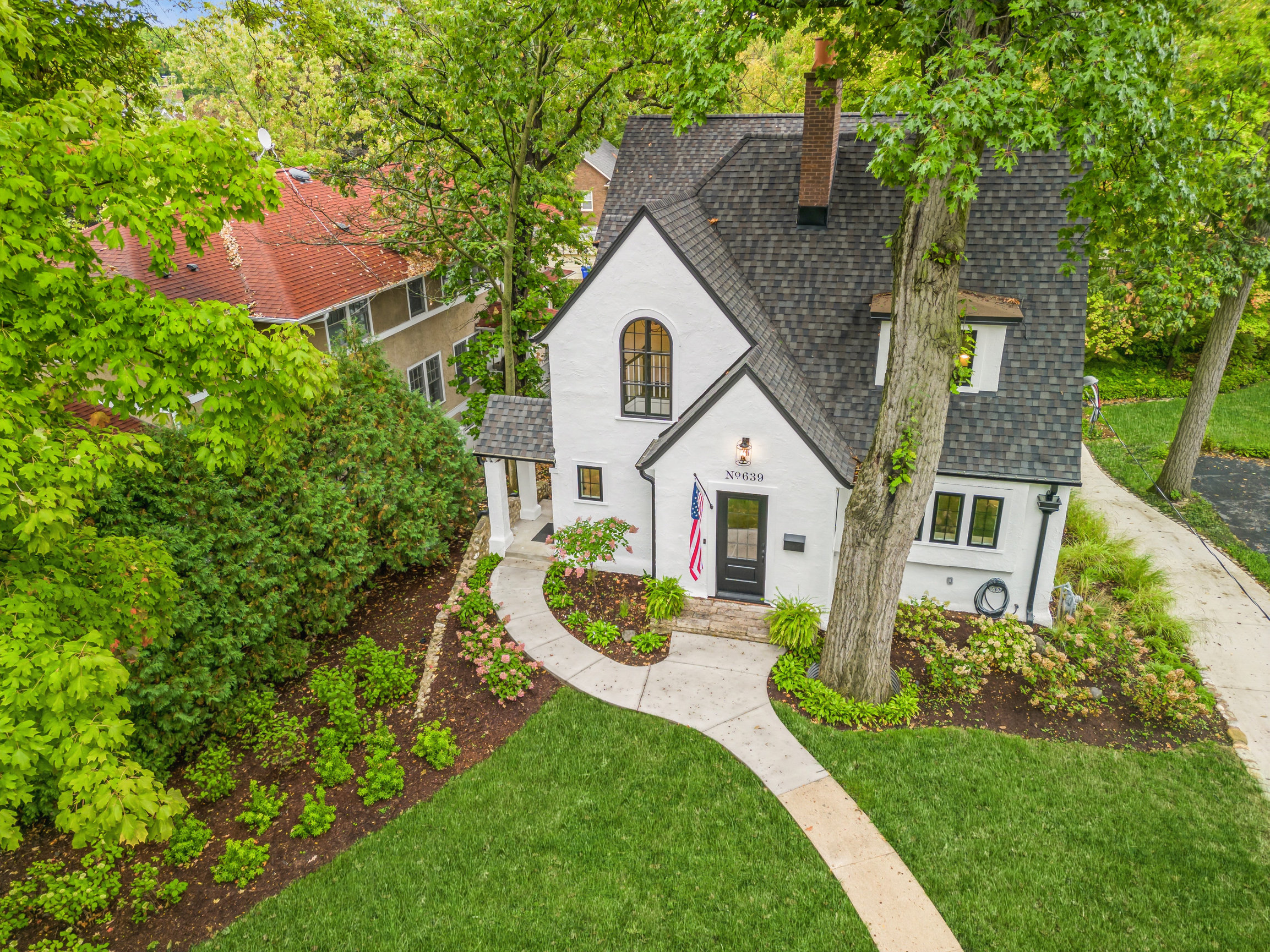 Chicago Real Estate & Portrait Photographer | Martina Magnusson
