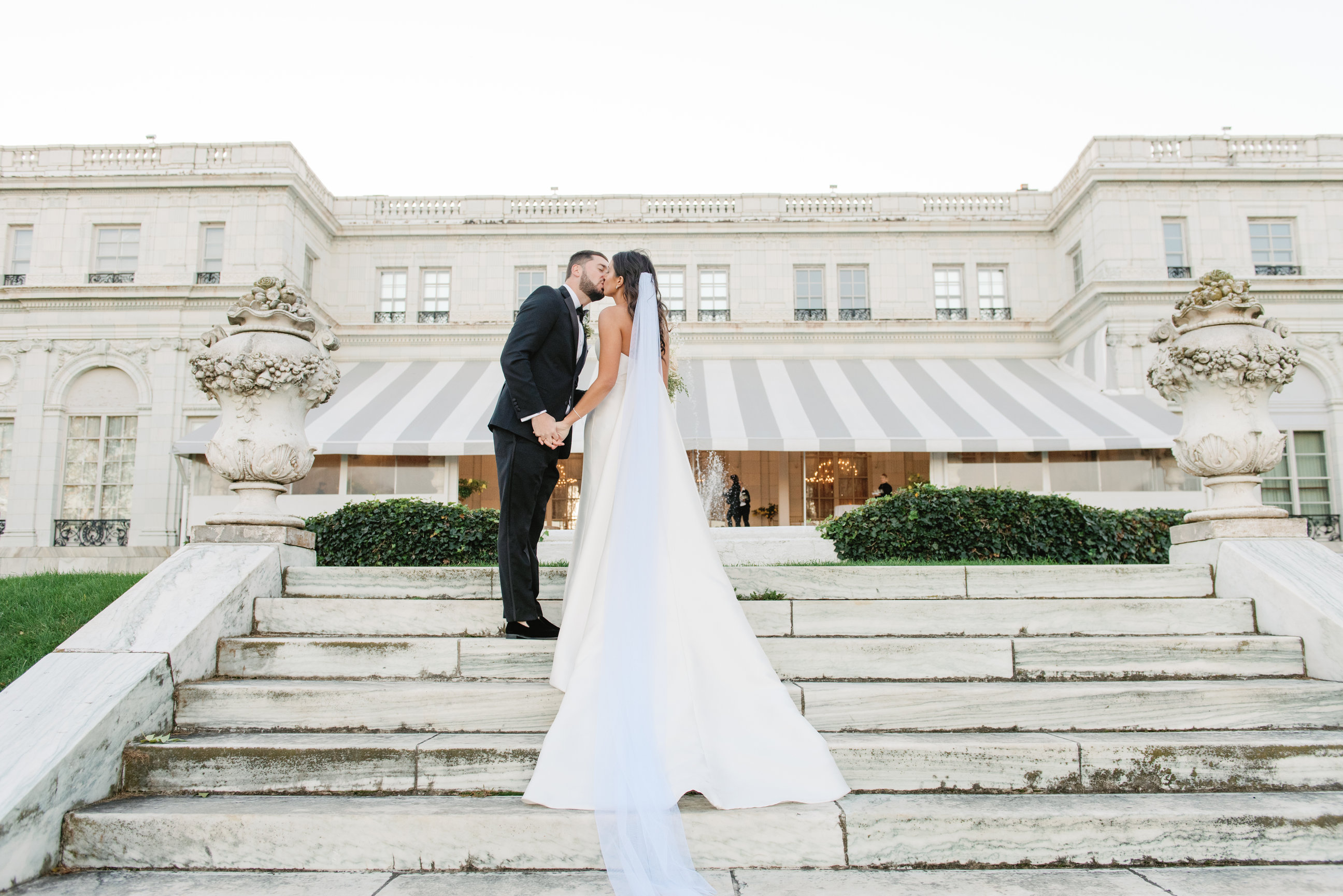 Kelsey + Collin / Rosecliff Mansion - Ludwig Photography