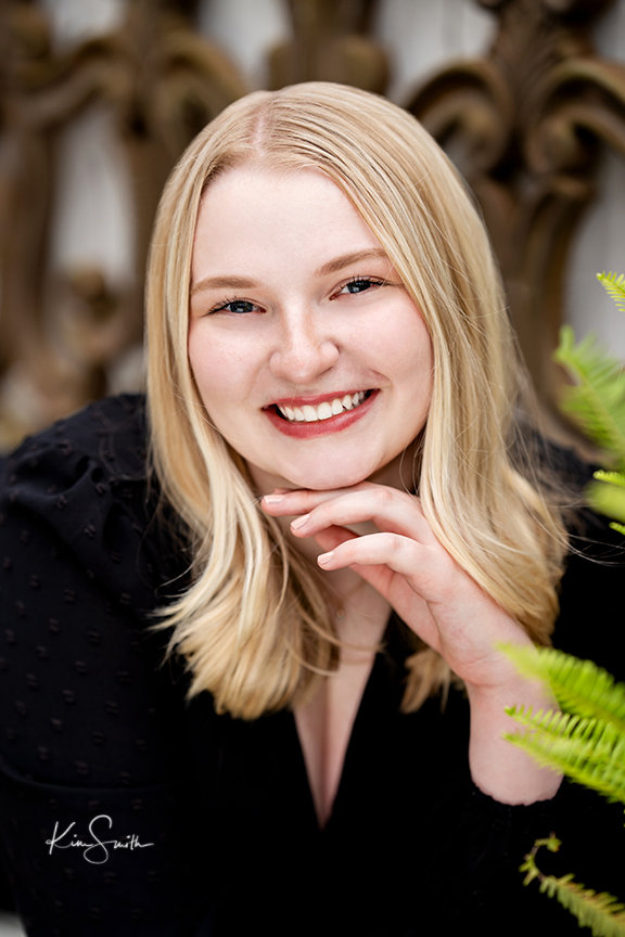 Meghan-Lake Fenton-Senior-Pictures-Birch Run-Michigan-Photographer ...