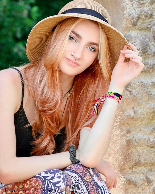 Senior Portrait Session Sitting Fee - 30 minute - Doves Portrait Design