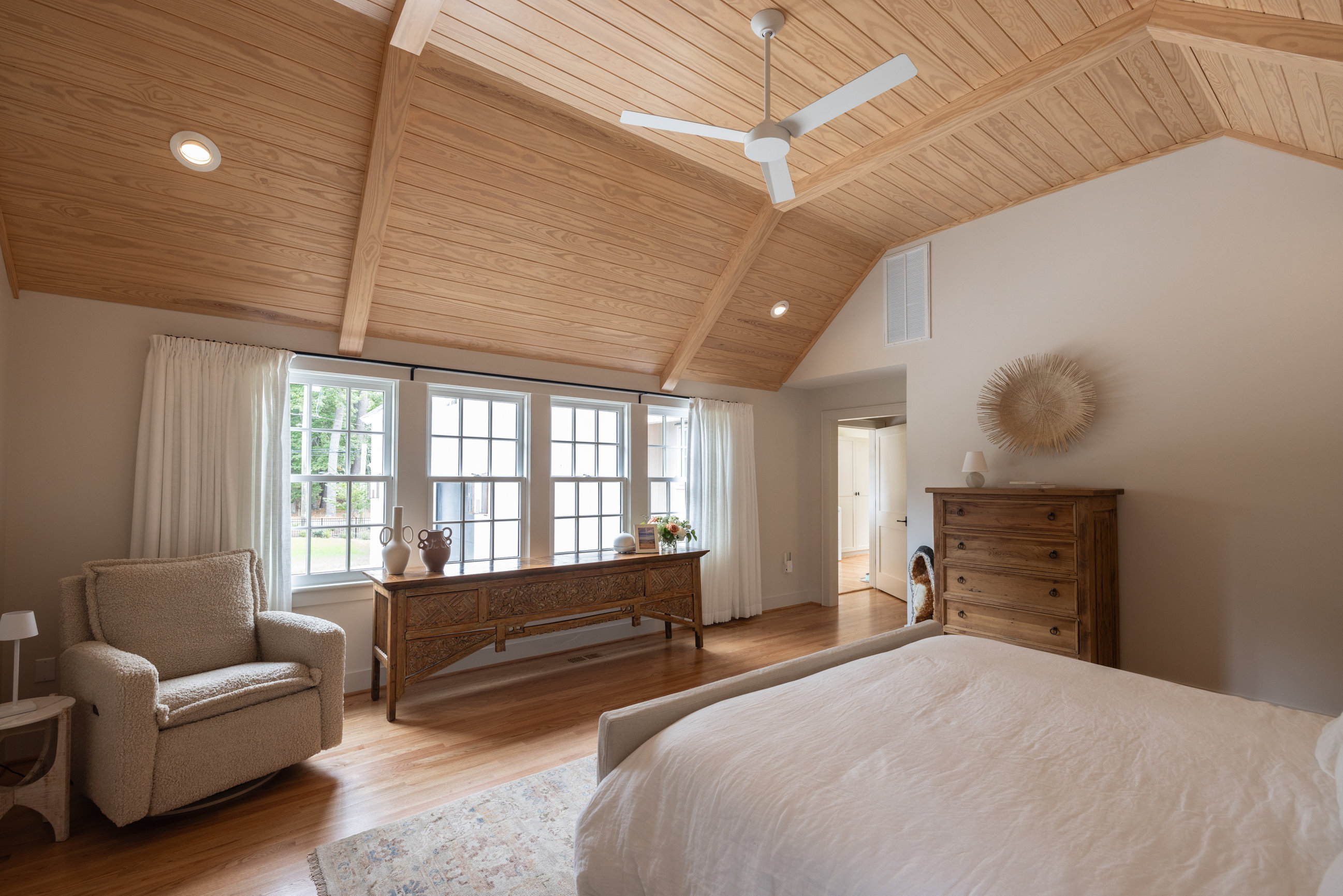 Beyond Four Walls: Capturing Space and Flow in Residential Interiors ...