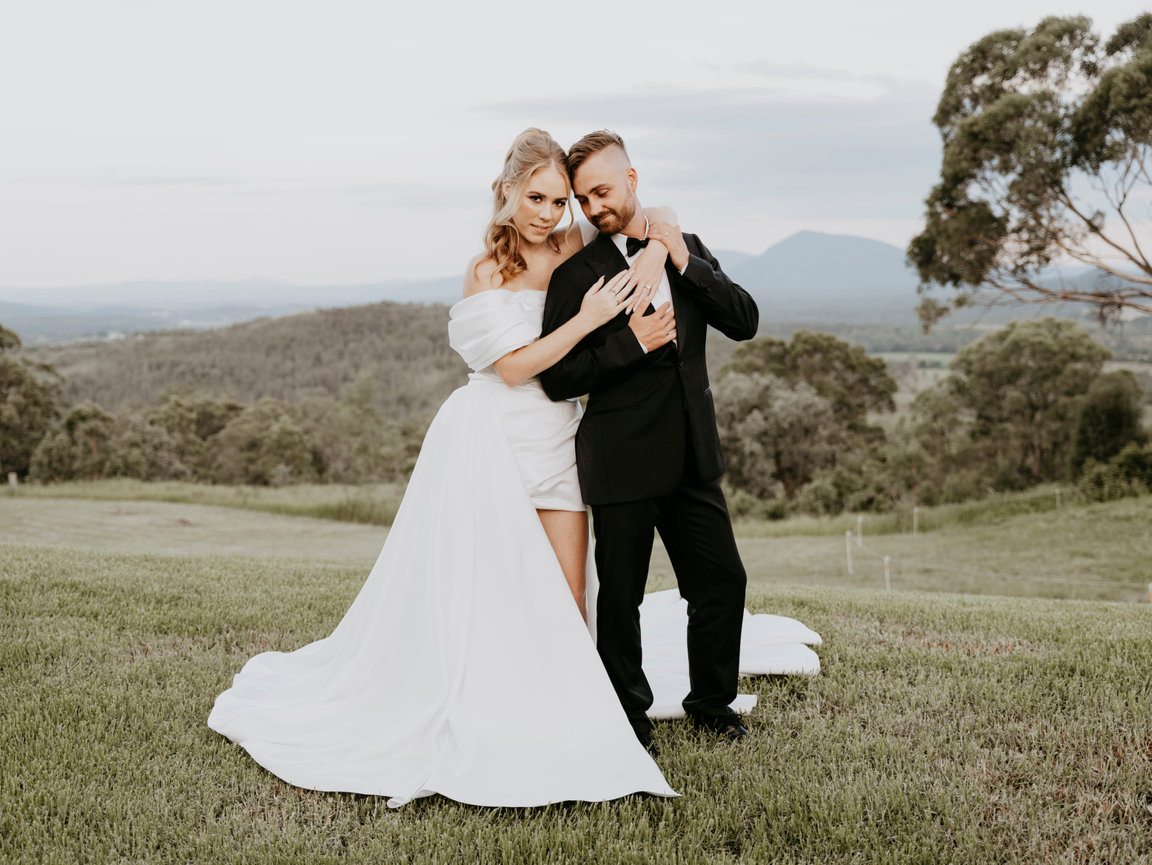 HOME - Sarah Bradford