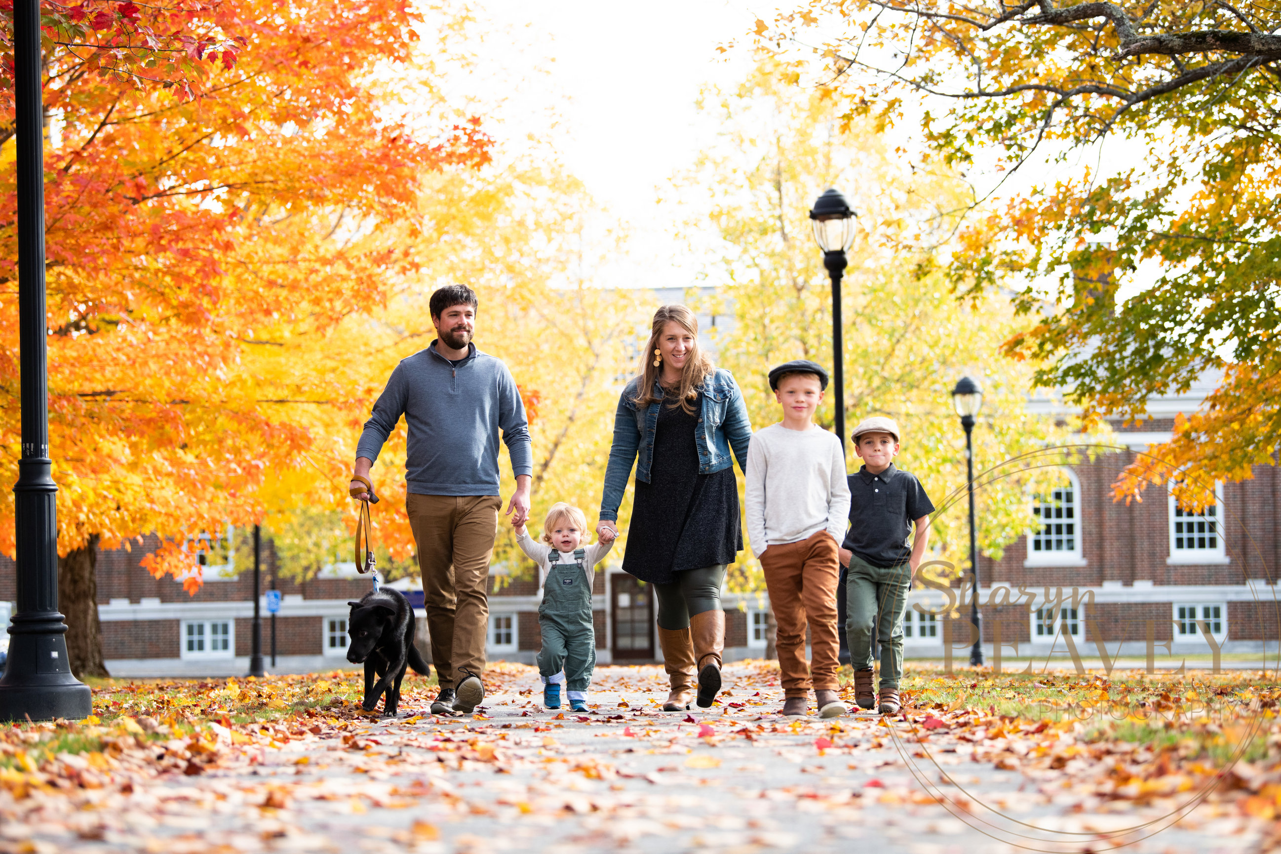 What To Wear: Fall Family Outfit Ideas - Sharyn Peavey Photography