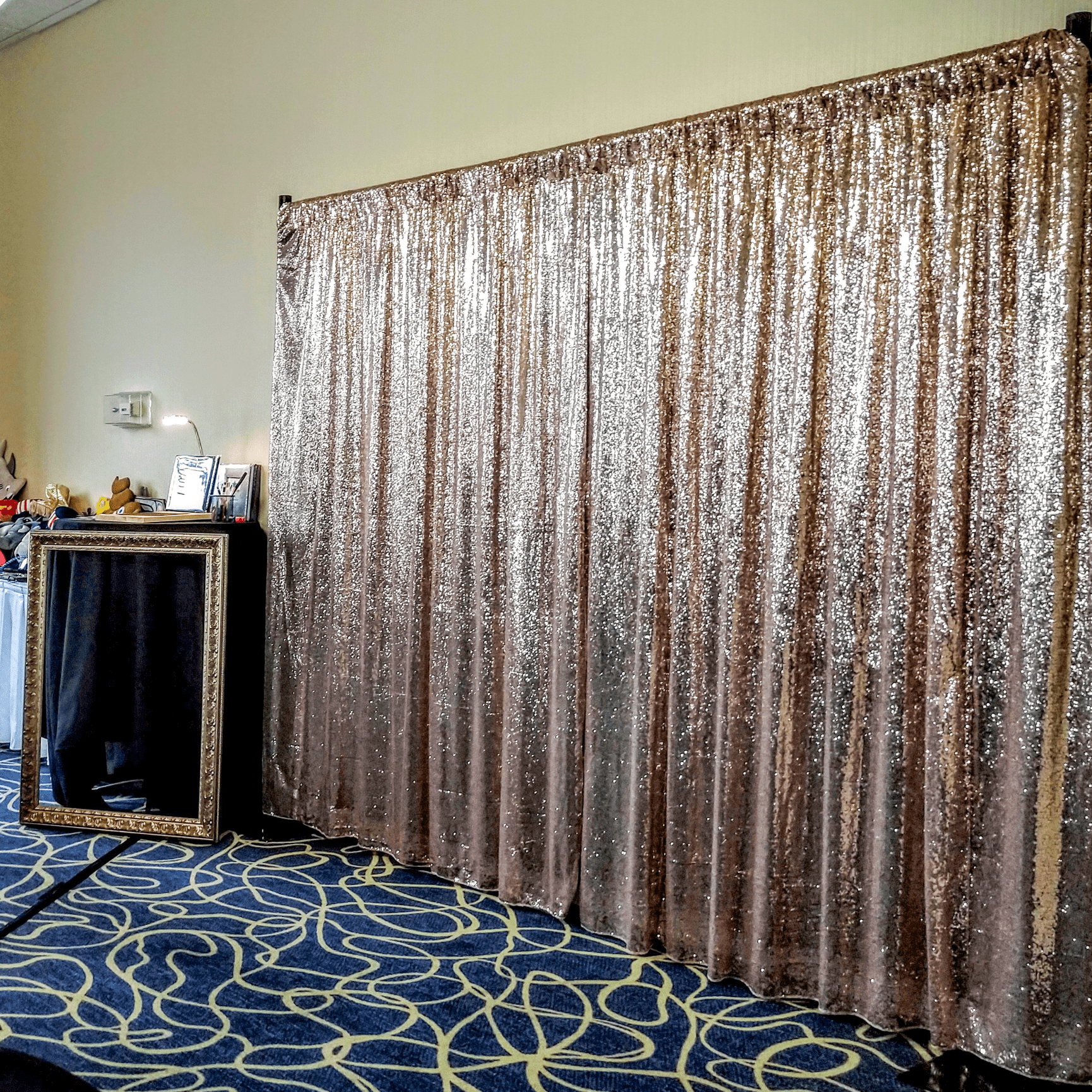 PREMIUM BACKDROP OPTIONS - Signature Photo Booth Rentals - Cincinnati ...