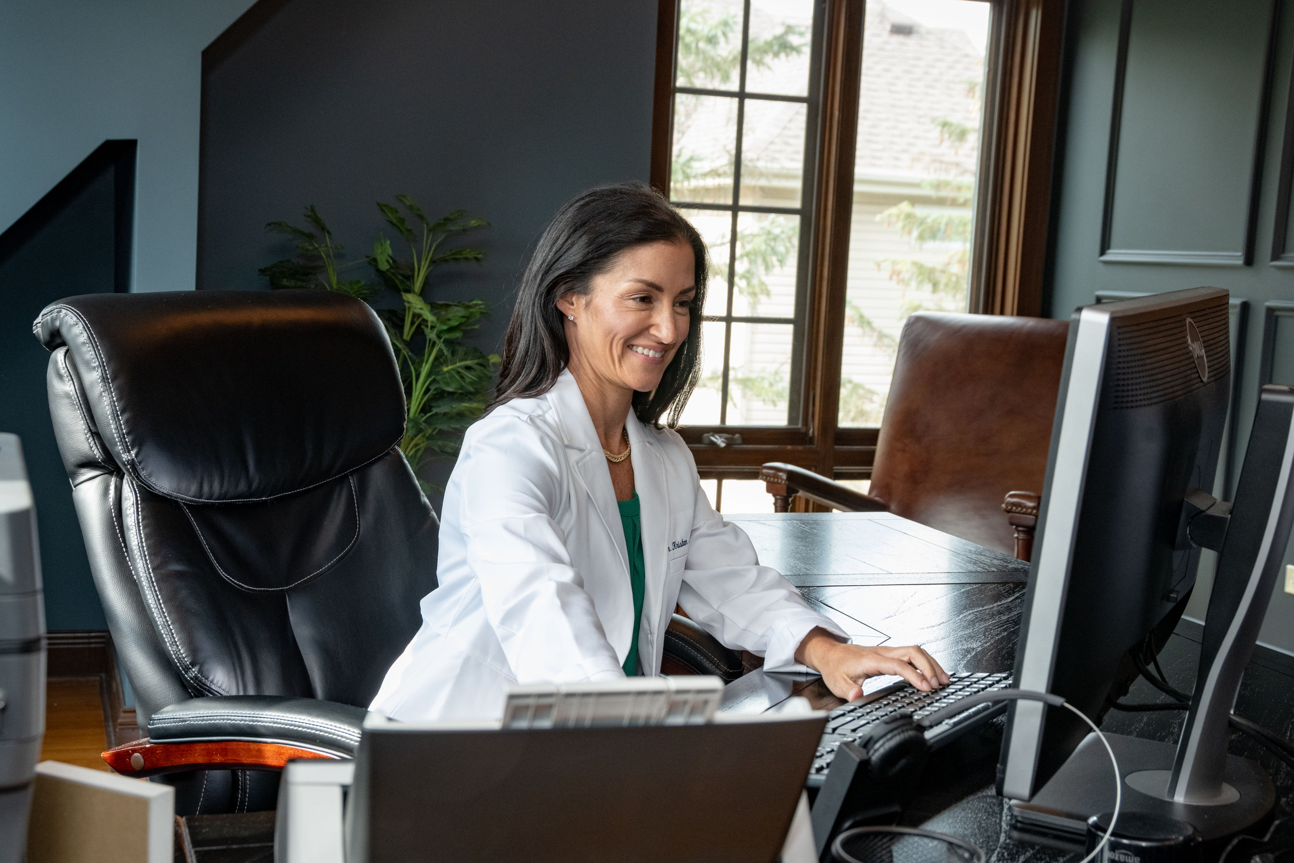 Professional Headshots & Portfolios - Maureen T Miller