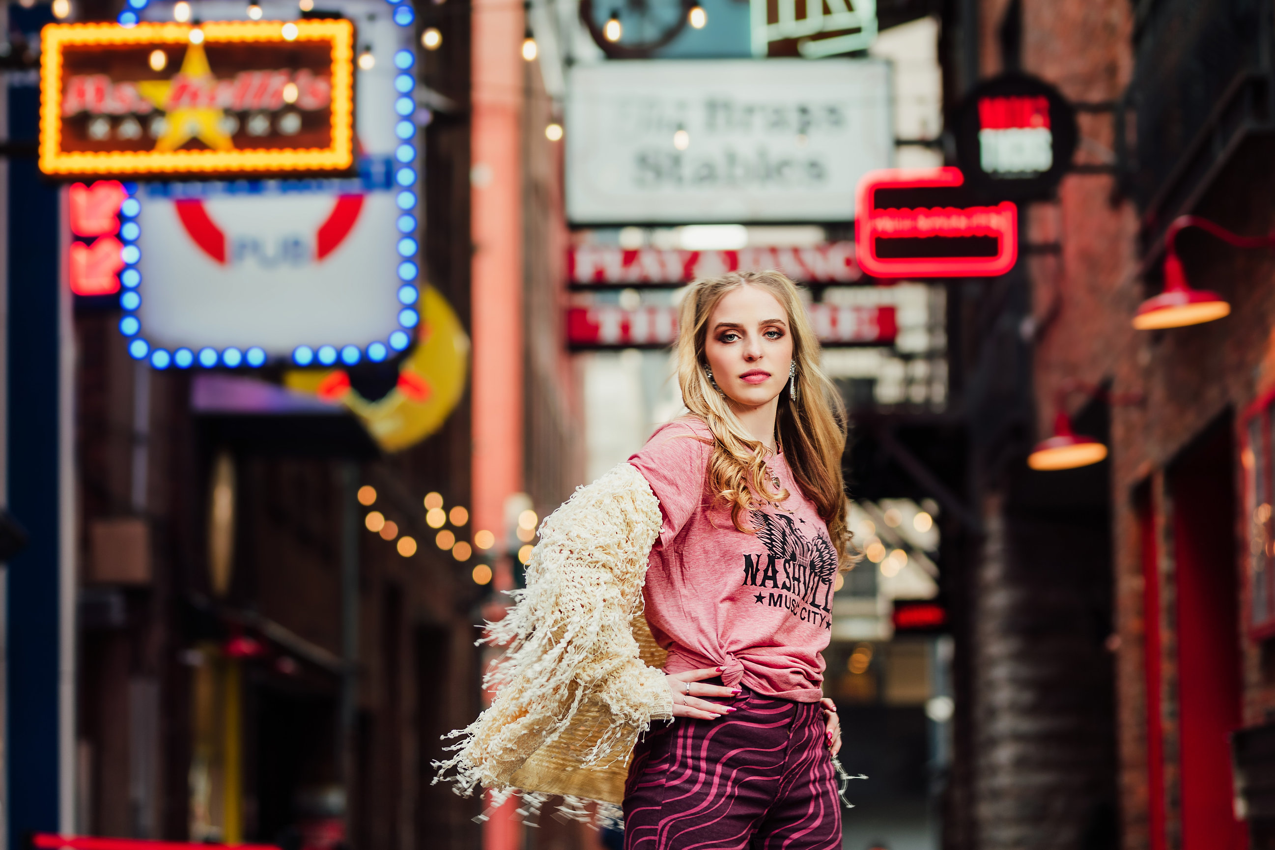 HOME - Kelly Dillman Senior Photo