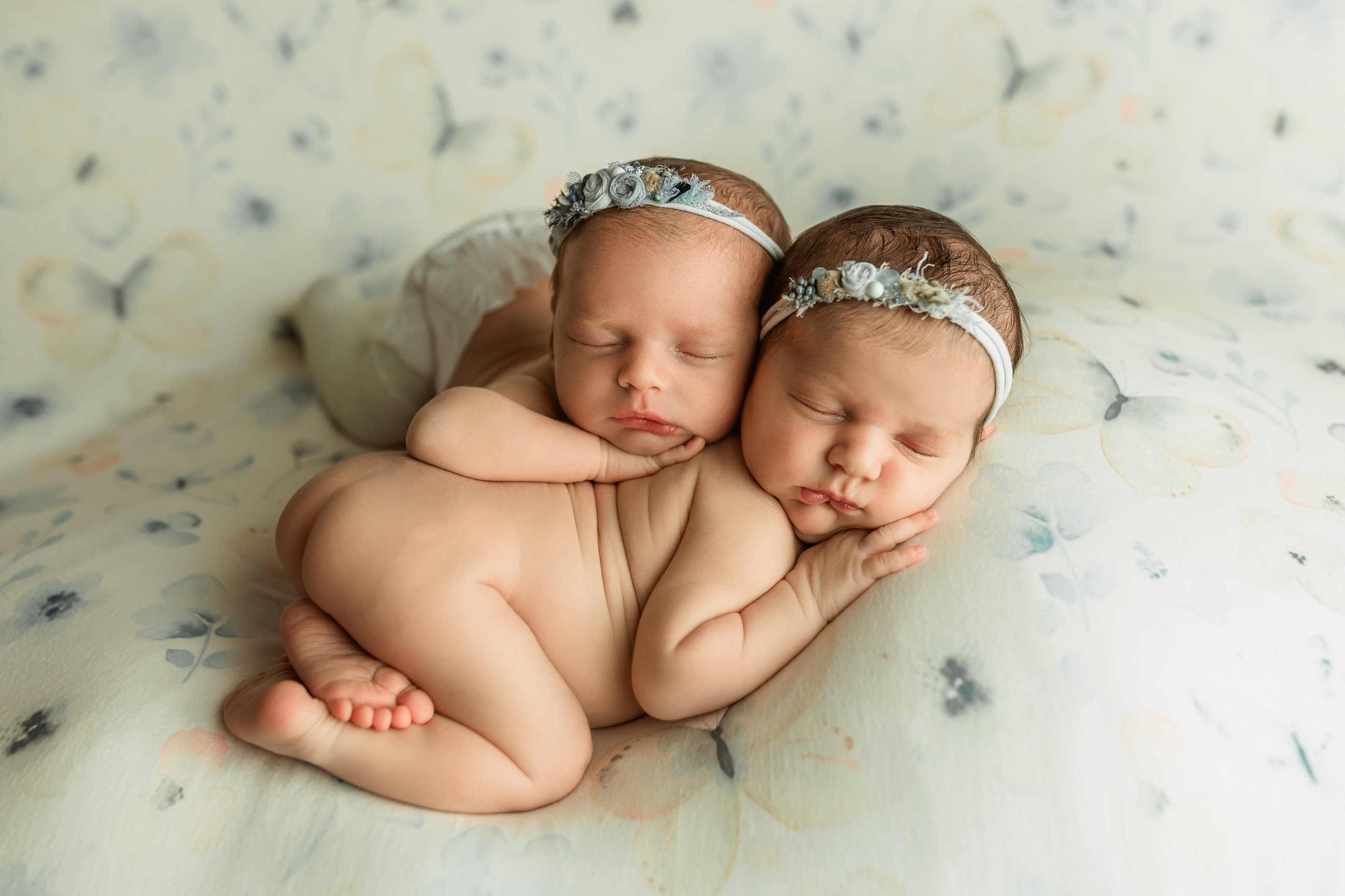 Aria & Olivia - 10 Days New - Emily Vincent Photography