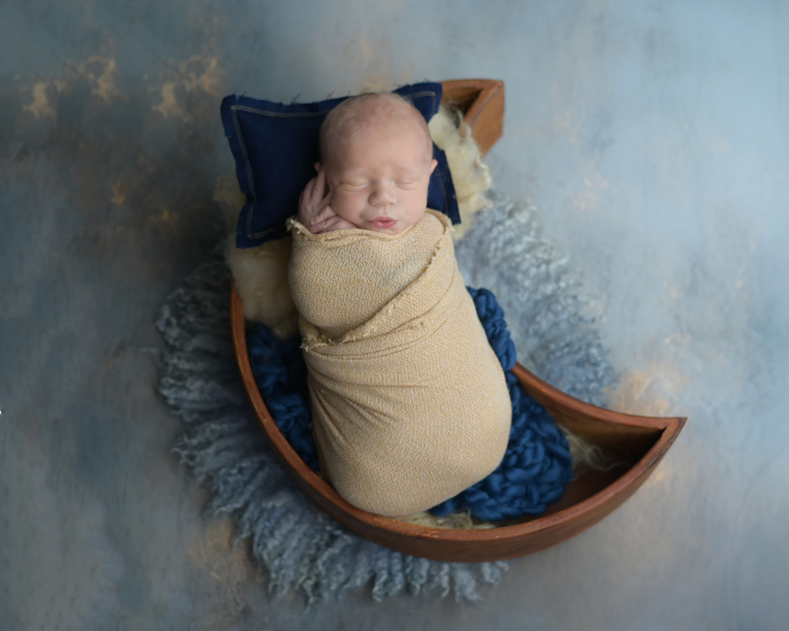 Newborn Portrait Studio Experience - Heidi Houser Photography