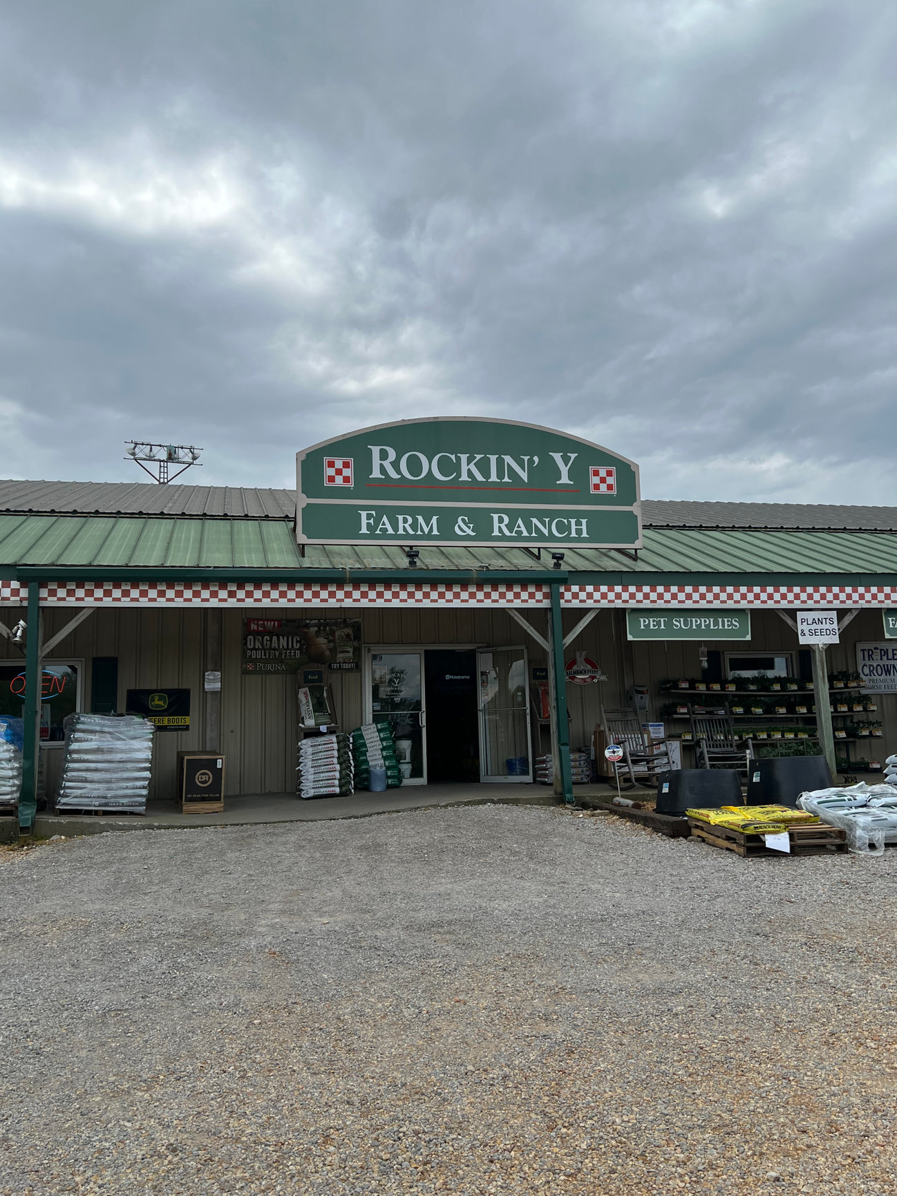 HOME - Rockin Y Farm and Ranch
