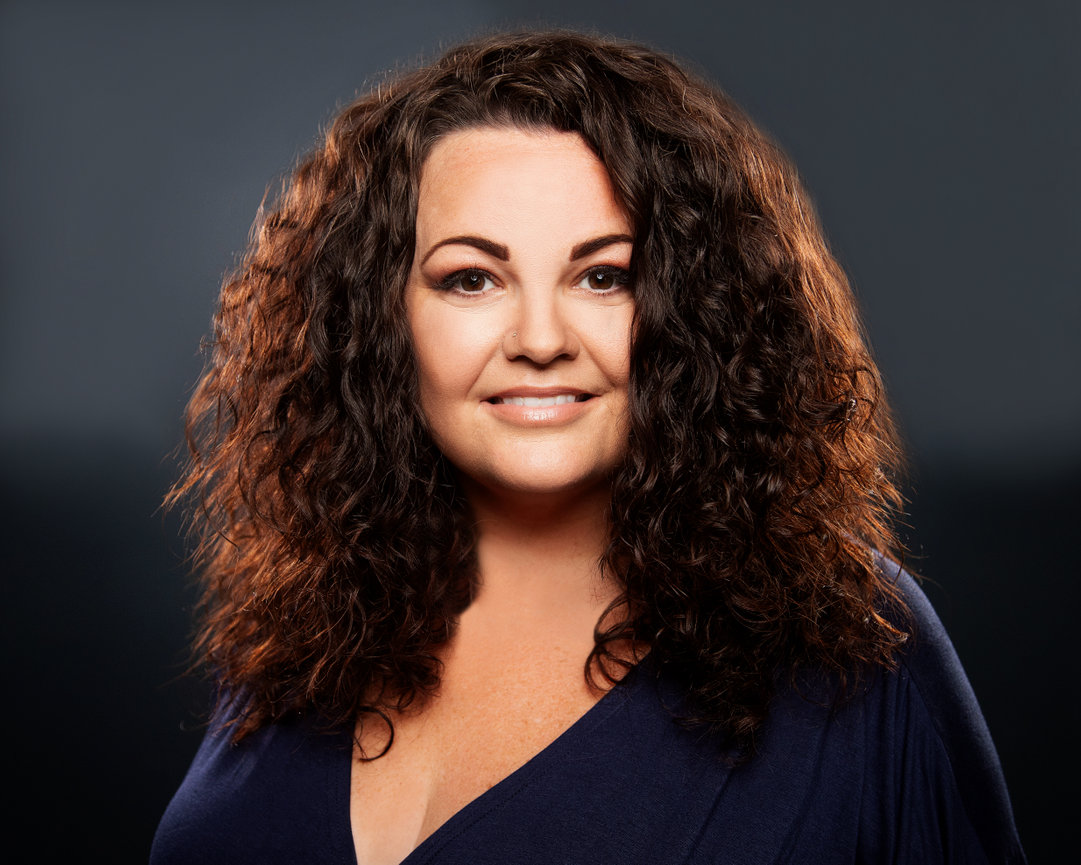 Award Winning Senior & Headshot Photographer | Jenn Lewis Photography